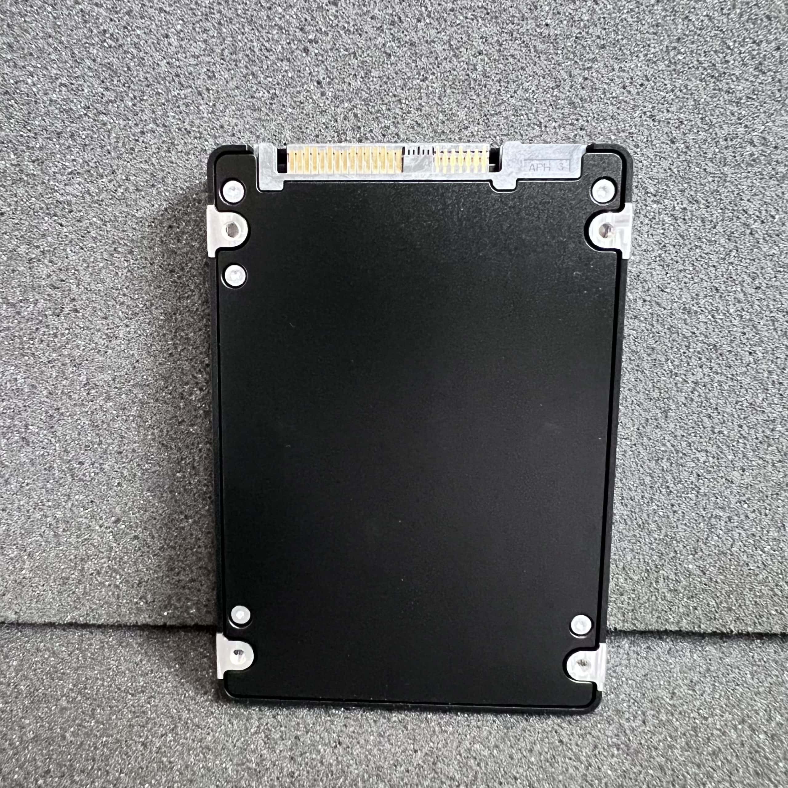 Samsung PM1643 15.36TB SSD 2.5" SAS (MZILT15THMLA-00AH3) - LeShop.HK
