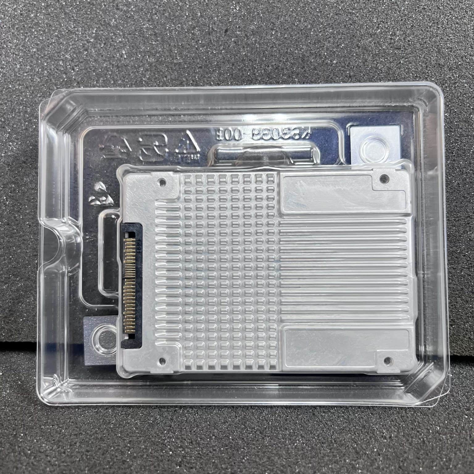 Intel DC P4510 4.0TB SSD 2.5" U.2 PCIe NVMe (SSDPE2KX040T801) - LESHOP.HK