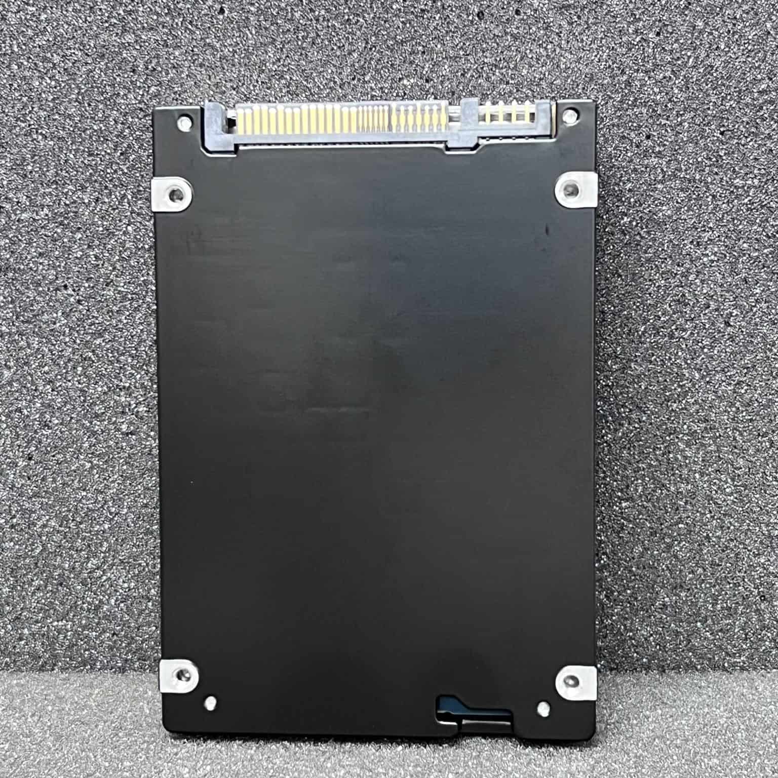 Kioxia PM6-R 7.68TB SSD 2.5″ SAS (KPM6VRUG7T68) - LeShop.HK